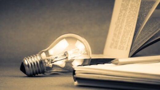 52 Quotes That Encourage Us To Be The Light - The Goal Chaser